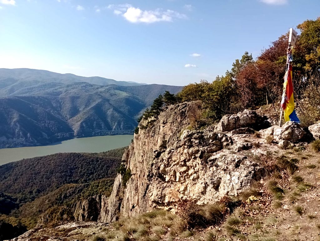Vârful Trescovăț - Munții Almăjului - Clisura Dunării - Tourist ...